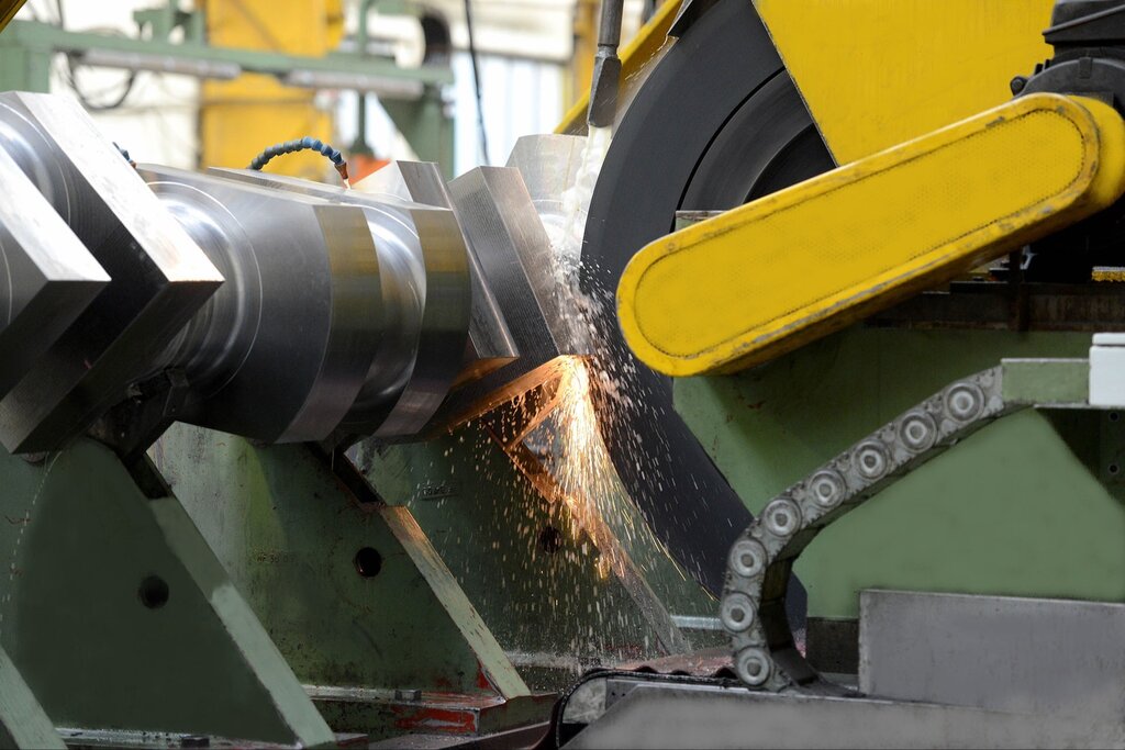 Lincoln Crankshaft purchase one of largest grinding machines in the world